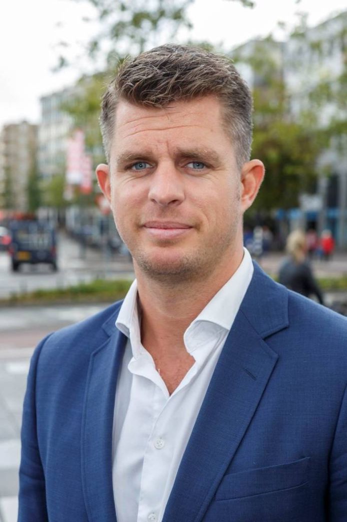 VVD Oosterhout stelt Robin van der Helm (33) voor als nieuwe wethouder ...