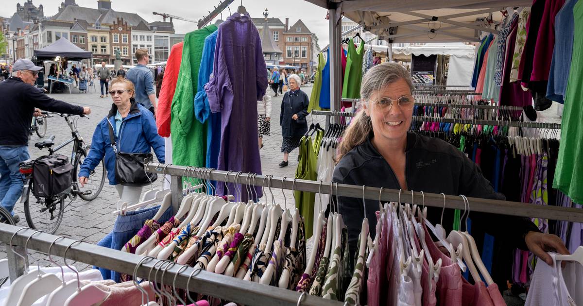 Woensdagmarkt in Den Bosch heeft het moeilijk: ‘Mensen zitten alleen ...