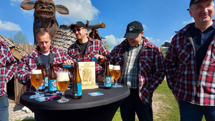 Weldse Bokken toosten voortaan met eigen biertje: “En het valt in de ...