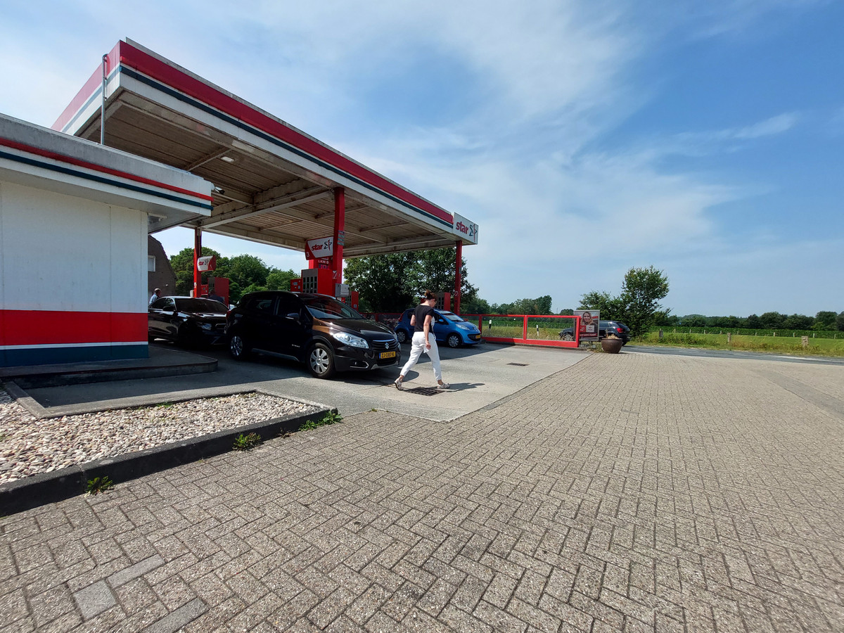 Benzine tanken in Elten loont nog steeds: prijs in Duitsland zakt ook ...