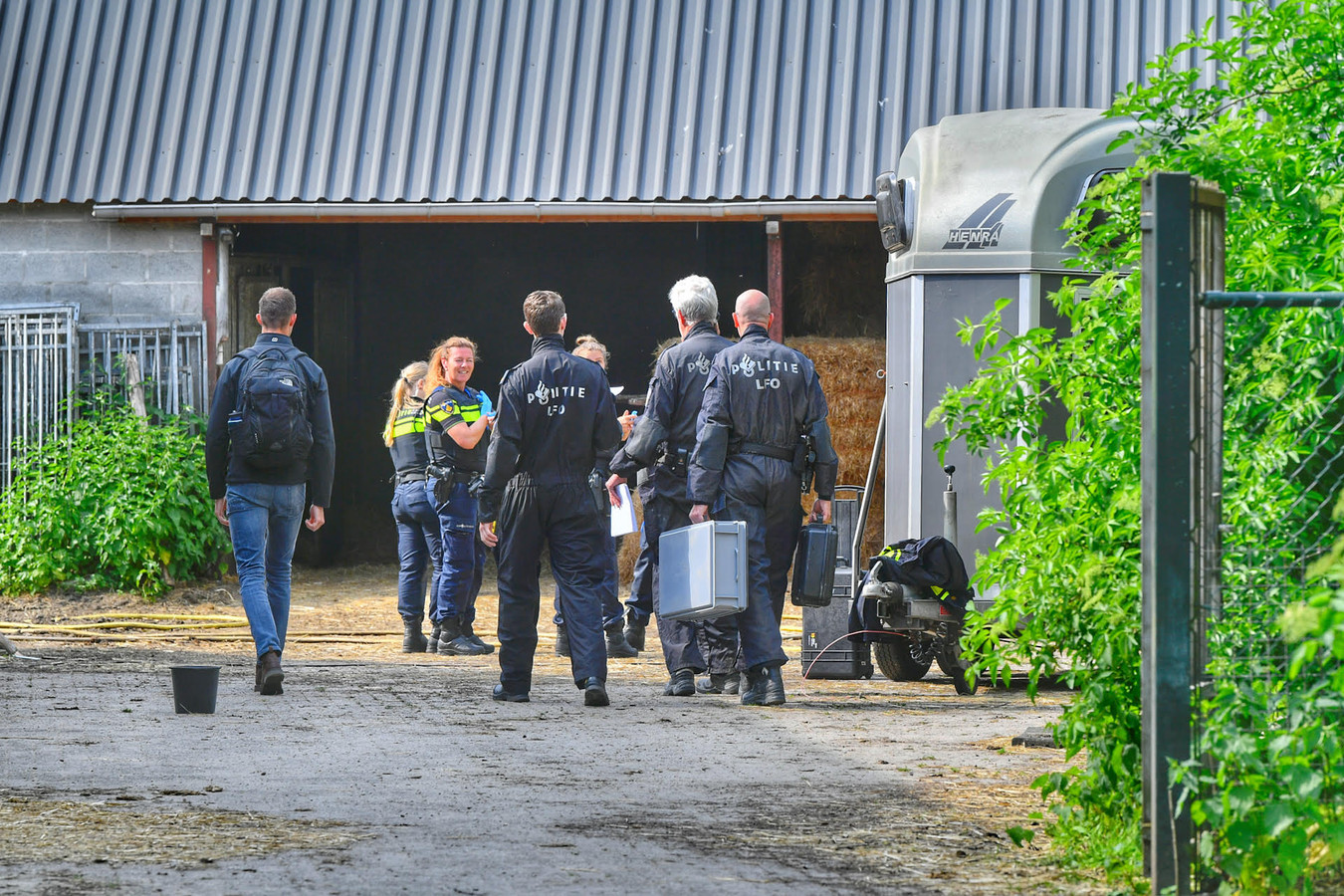 Drugslab aangetroffen bij onderzoek naar ‘horrorfokker’ Jan, broer óók ...