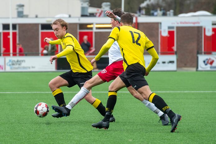 Voetballer Lucas Seignette van CJVV doneert stamcellen voor zieke vrouw ...