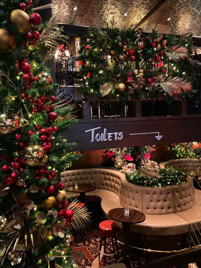 Mariah Carey, kerstverlichting en een dennenboom: deze Rotterdamse bar ...