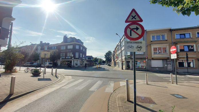 Wennen aan nieuw circulatieplan rond Doorniksewijk: bestuurders negeren massaal ...