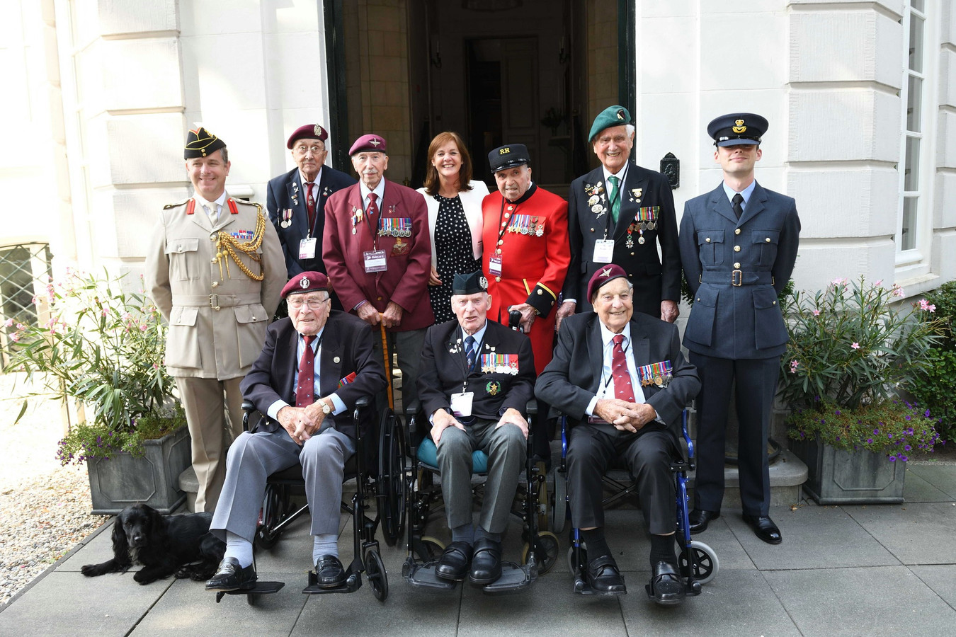 TERUGLEZEN | Een selfie met de veteranen, ‘het is hier een stuk ...