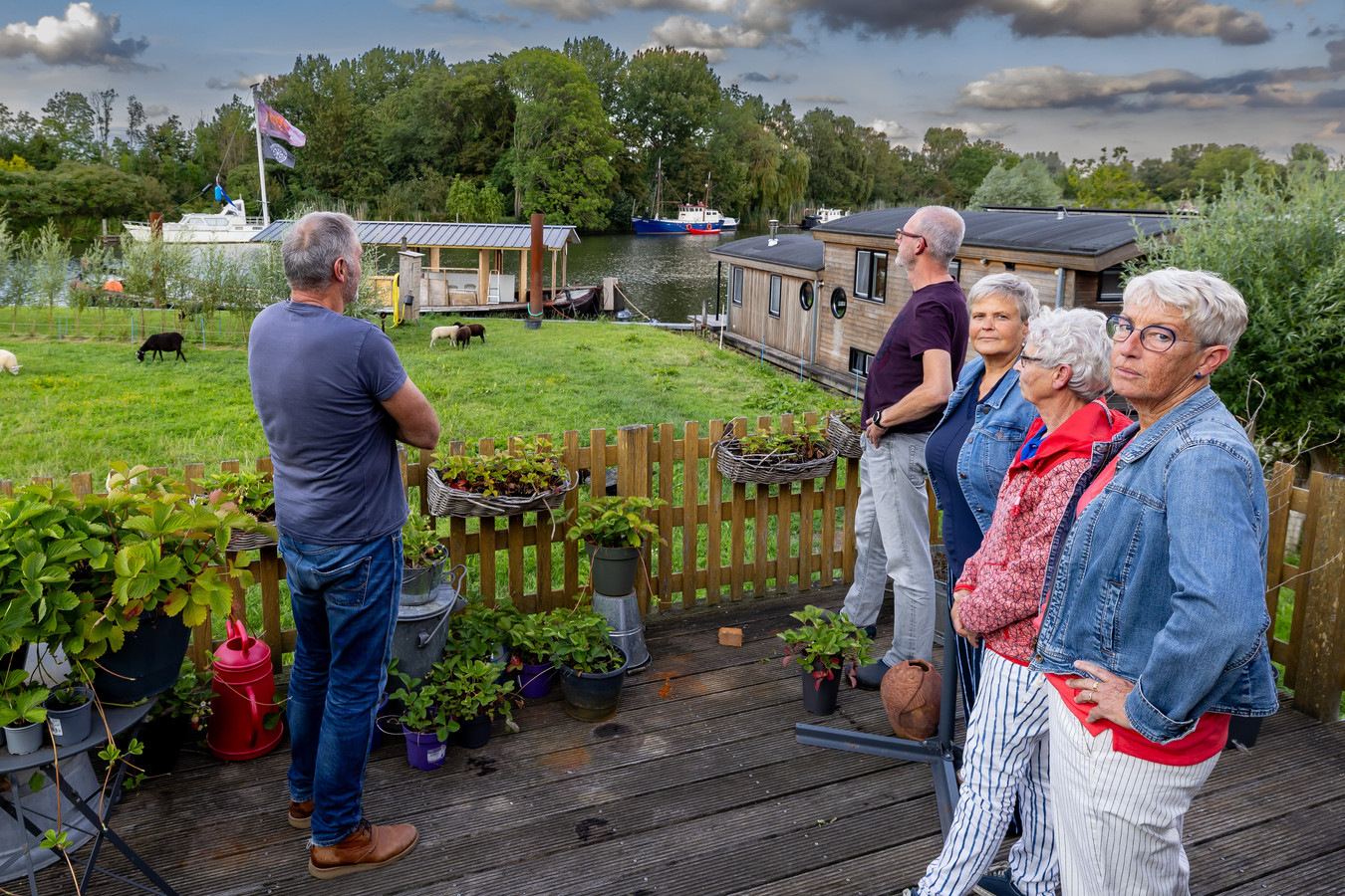 Buurtschap De Zande blijft vallen over woonark in IJssel: ‘Het was een ...