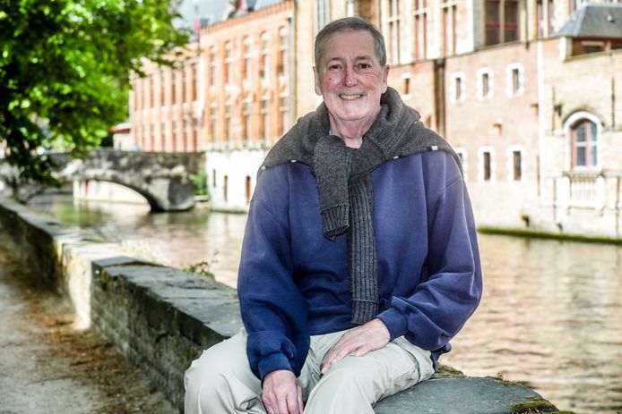 Hoe zot van Brugge kan je zijn? Engelsman Paul (71) bezocht de stad al ...
