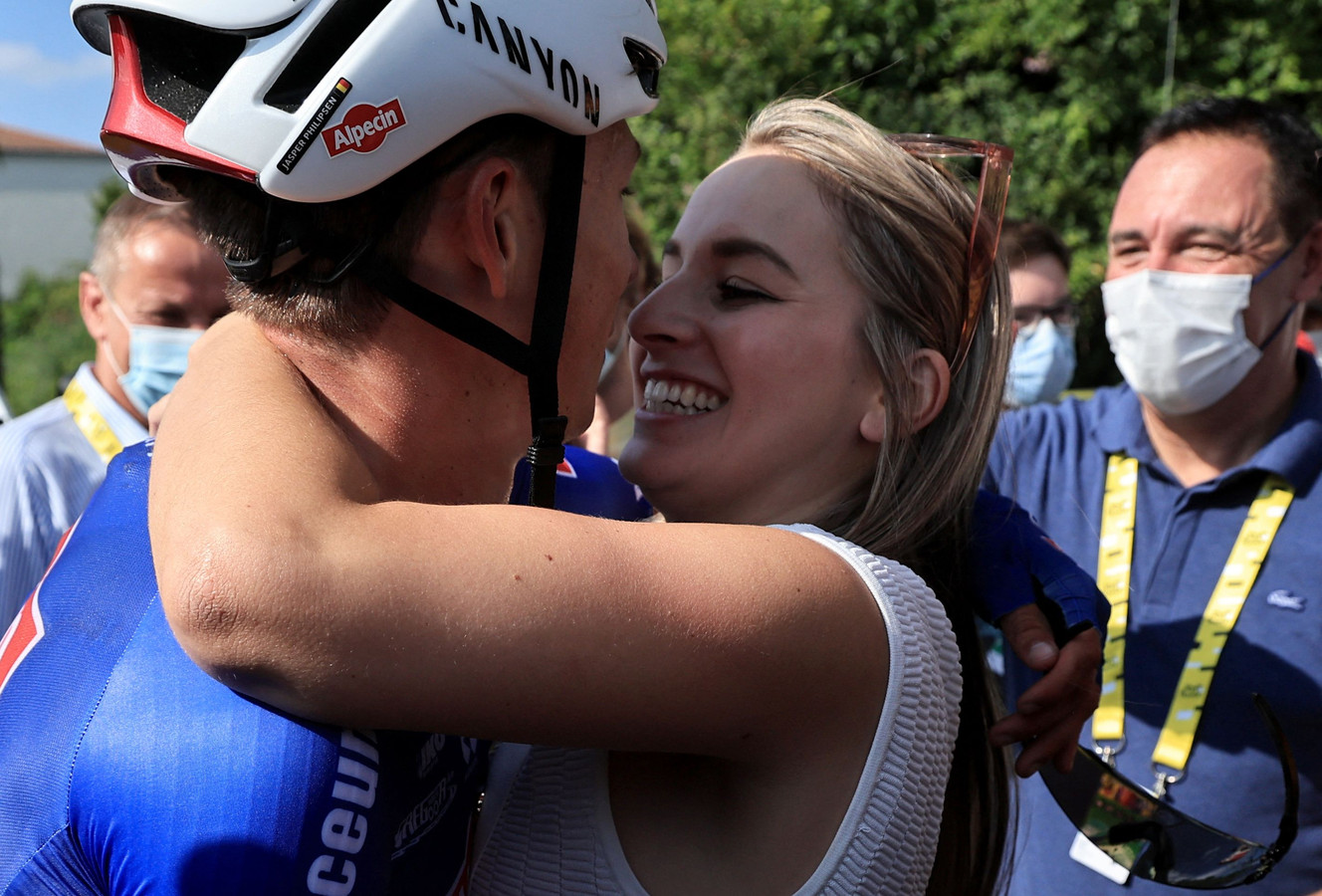 INTERVIEW. “Ik kijk koers met bang hart en daverende benen”: vriendin ...