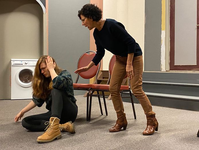 De Constleerende brengt ‘Gelukkig nieuwjaar’ op de planken | Wichelen ...