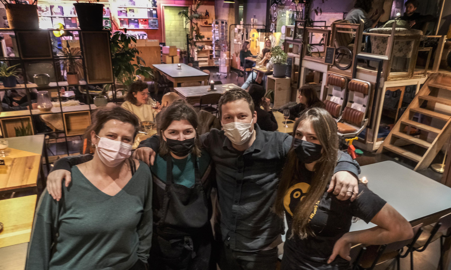 Nelle (43) van muziekcafé Pand.A slaakt noodkreet: “Financieel en ...