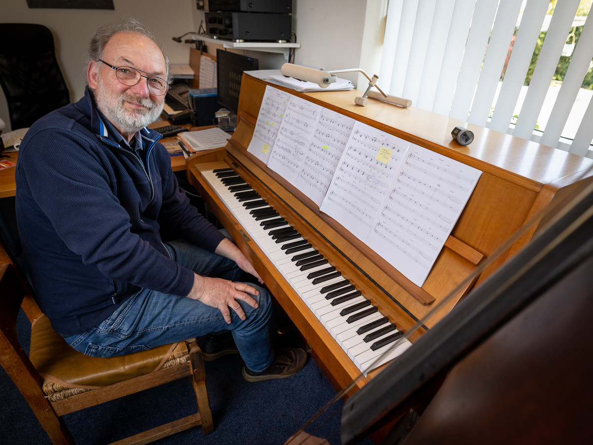 Hans Barkel uit Bornerbroek schrijft zijn muzikale ‘masterpiece’: een ...