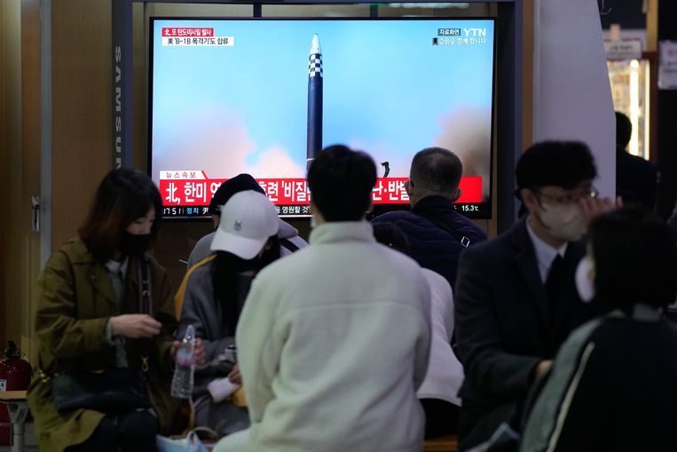 Noord-Korea vuurt opnieuw ballistische raketten af | Trouw