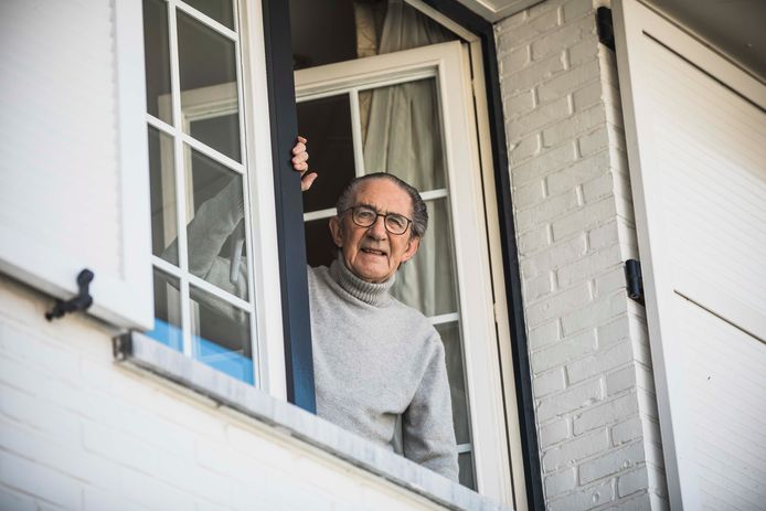 Willy Claes (85) maakt comeback om “de jonge vrienden” te helpen. En ...