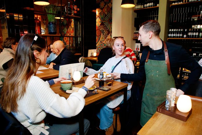Bij restaurant Toque Toque is de Thaise salade geweldig, maar de ...