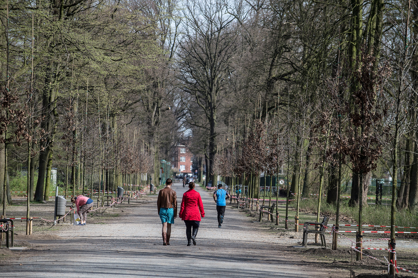 HUIZENJACHT. Wilrijk bij Antwerpen: “Ruim appartement met twee ...
