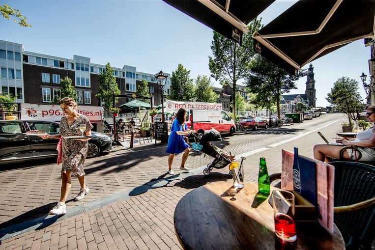 Terrasboot café P96 op Prinsengracht krijgt tóch vergunning ...