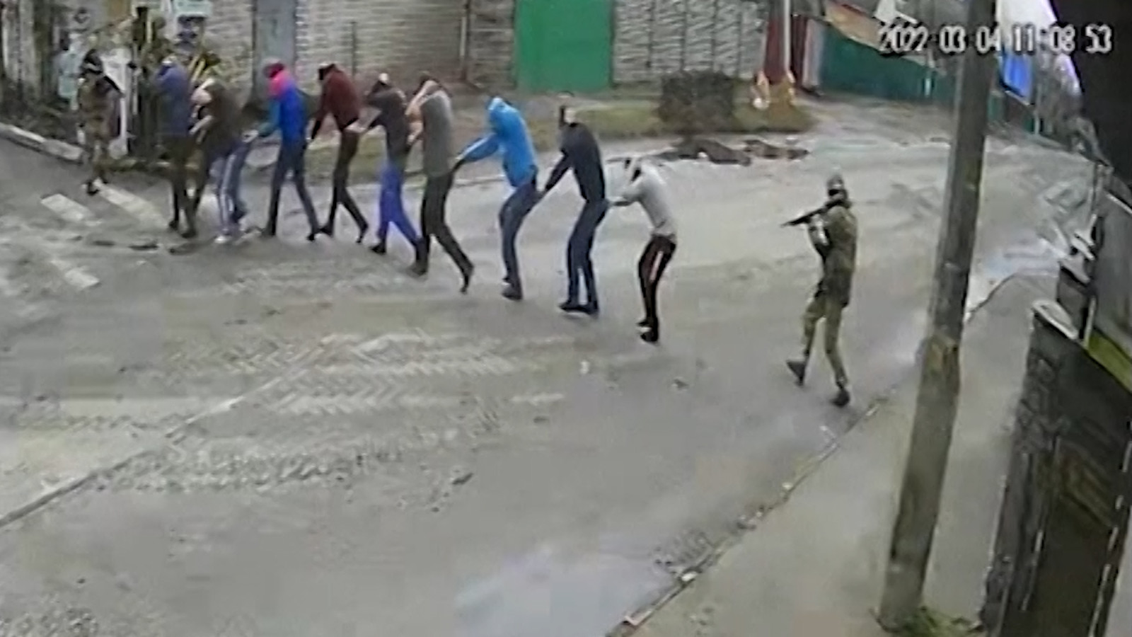 Beelden leggen Russische ‘zuiveringsoperatie’ in Boetsja bloot: “Maakt ...