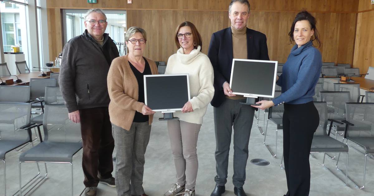 Smaakbureau VG Sensory schenkt computerschermen aan kansarmen | Deinze ...