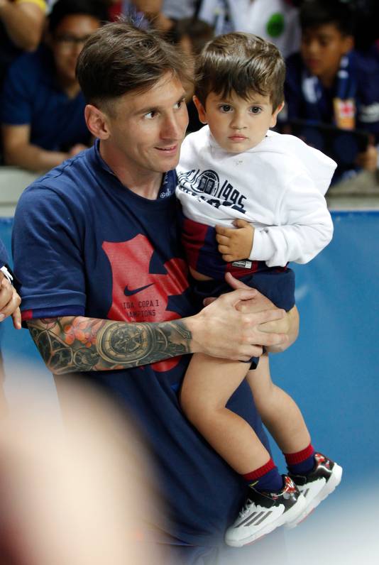 Zoon van Messi start bij jongste ploeg Barcelona | Offside | AD.nl