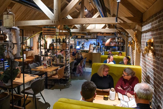 Rijke dis en duurzame ambiance bij gerenoveerde Heimolen Rucphen | Uit ...