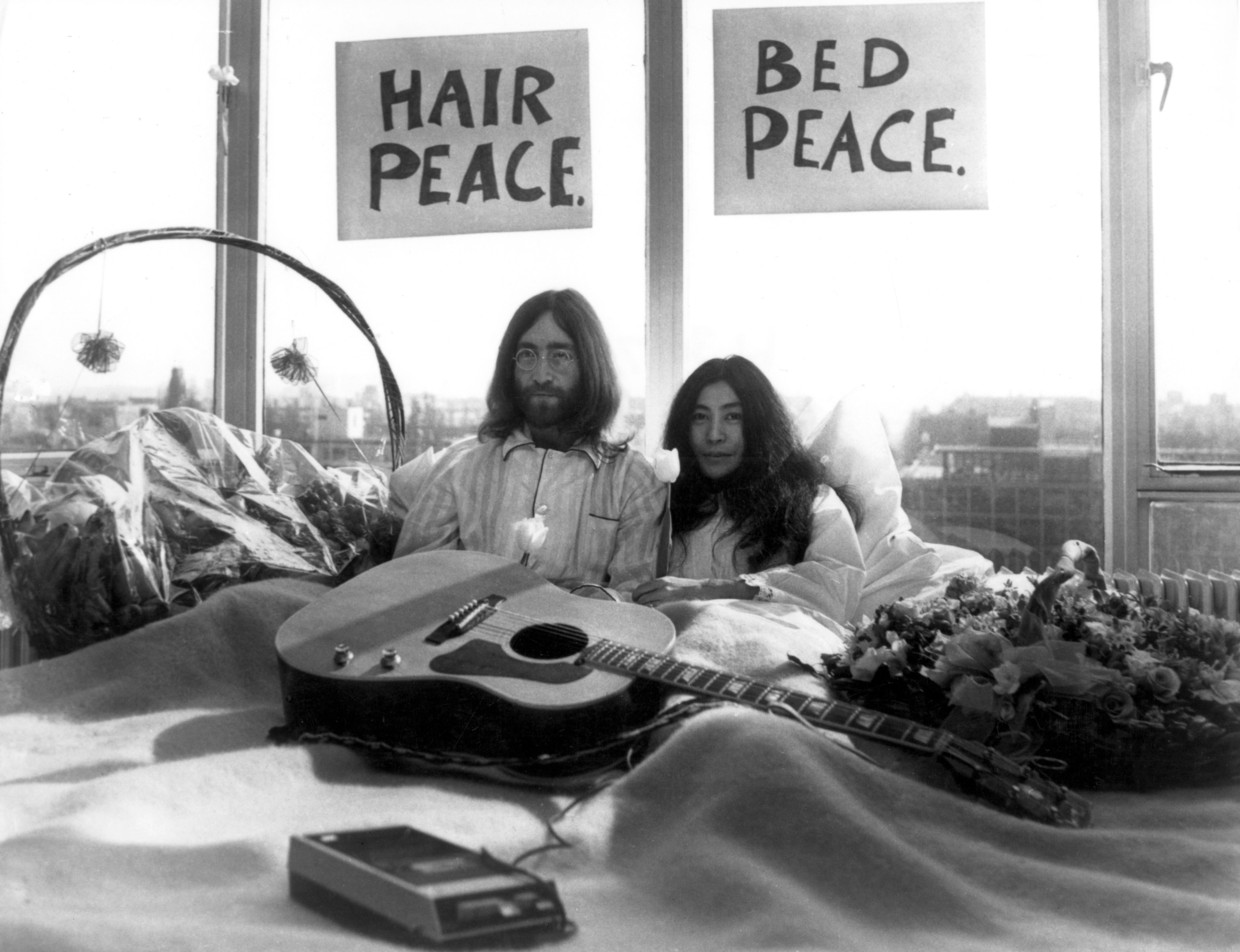 50 jaar ‘bed-in for peace’: Amsterdamse bemachtigde in 1969 een ...