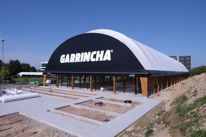 Bouw van grootste padelcomplex in regio op schema: eerste twee weken ...