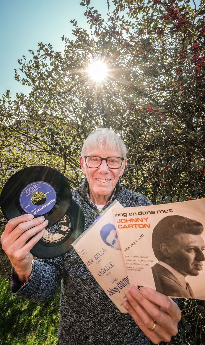 Johnny staat zomaar eventjes 80 jaar op het podium: “Ooit werd het ...