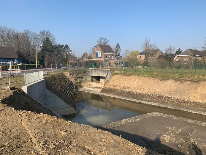 Bufferbekken is klaar voor 25.000 m3 water | Grimbergen | hln.be