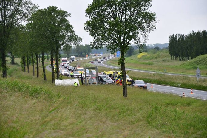 Bestuurder overleden bij ongeluk op A58 ter hoogte van Kapelle | 112 nieuws Kapelle | pzc.nl
