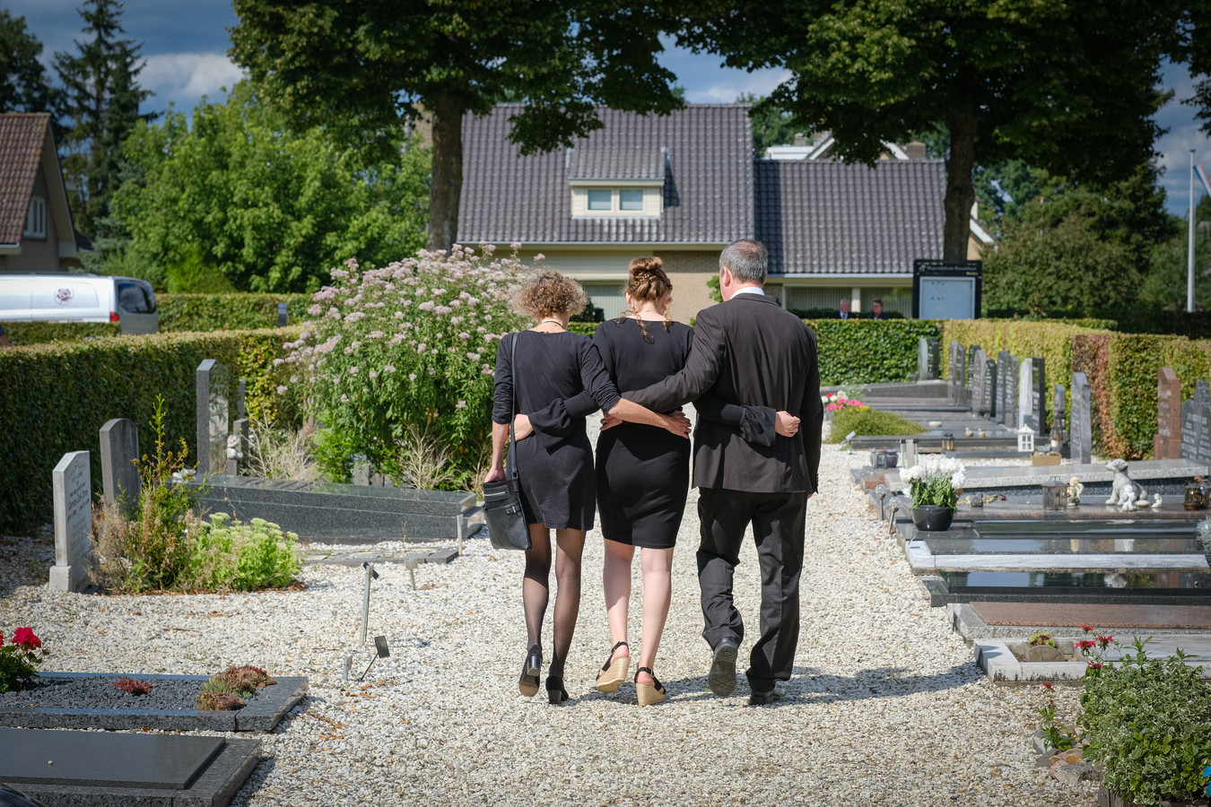 Suzanne (17) fietste naar haar bijbaantje, maar keerde nooit meer terug ...