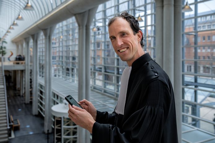 ‘Rechterjos zal zeggen: lees de uitspraak’; rechter wikt en weegt maar ...