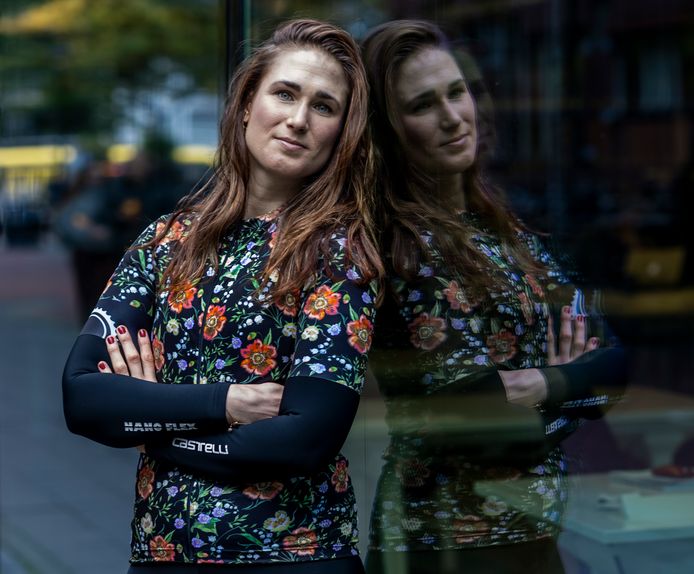 Stephanie weegt nog maar 30 kilo en is meer dood dan levend als haar ...