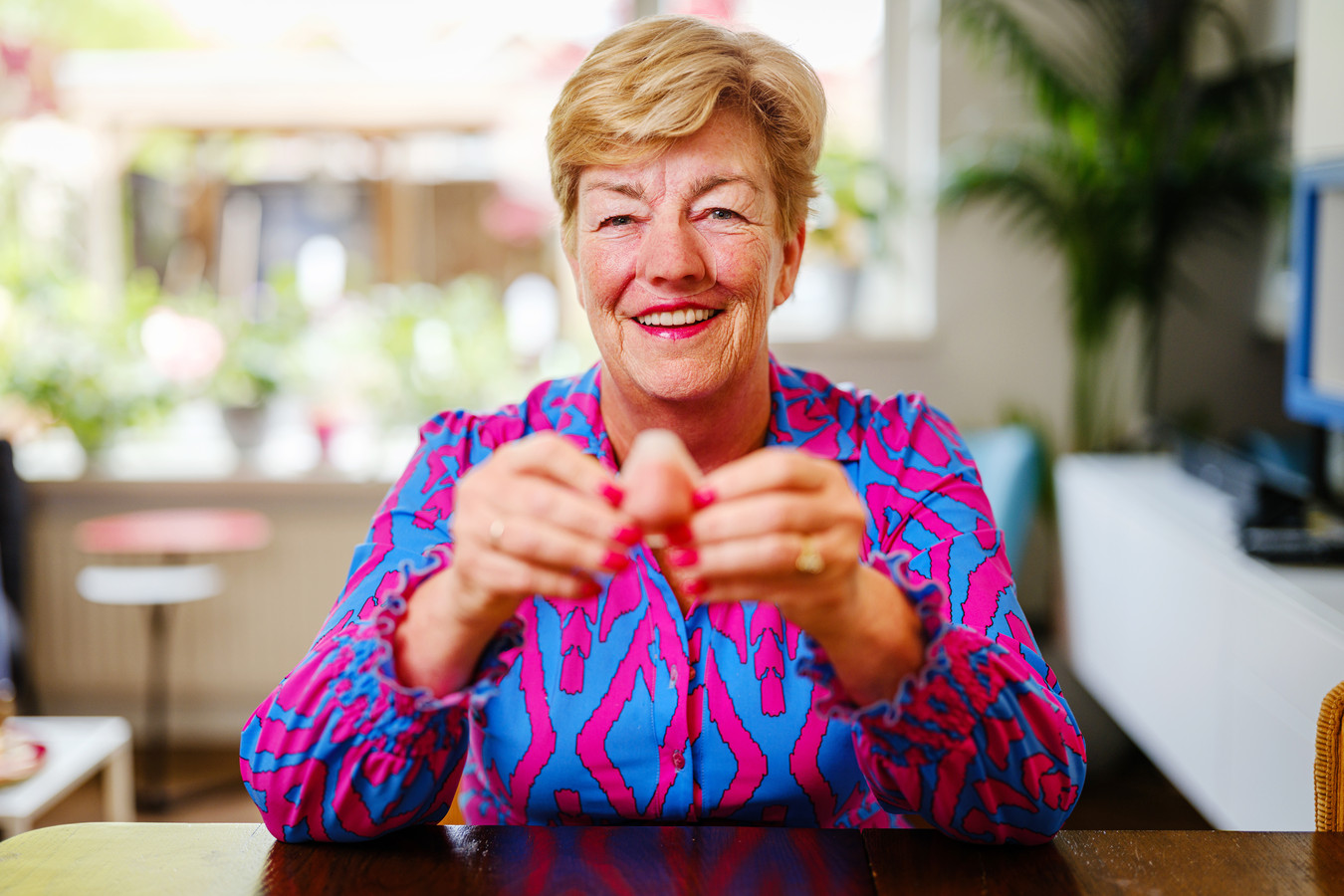 Esther kreeg net als Dieuwertje Blok een nieuwe neus: ‘Het heeft weken ...