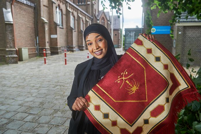 Vertrouwen in Allah hield Deqa Hassan tijdens vlucht op de been: ‘In ...