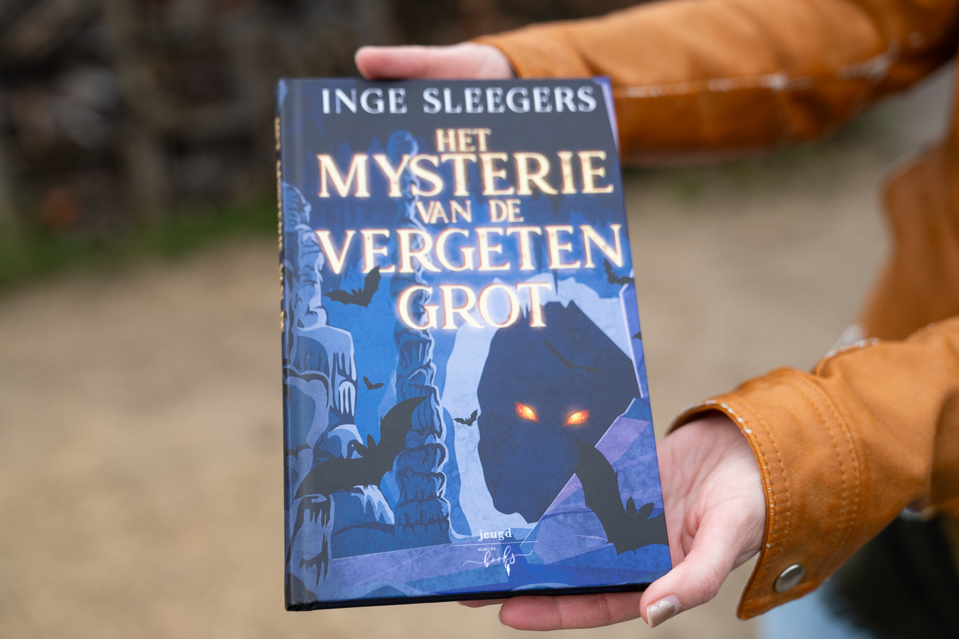 Inge Sleegers (40) schreef haar eerste jeugdboek samen met leerlingen ...