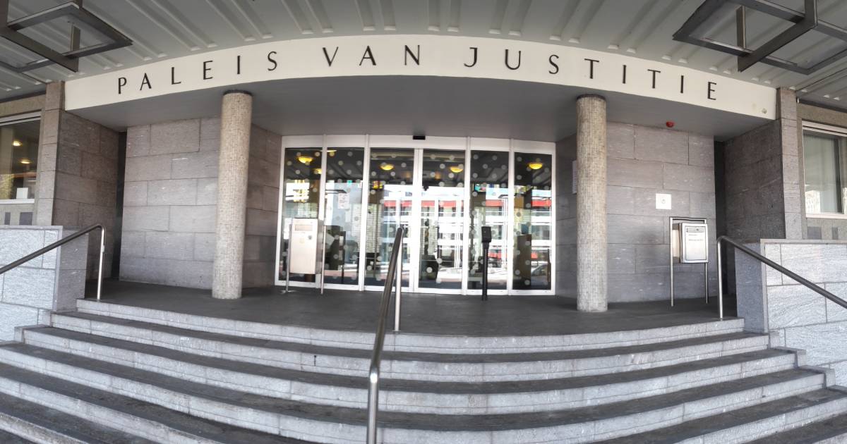 Vrouw (62) uit Huissen belde tientallen keren zonder reden met ...