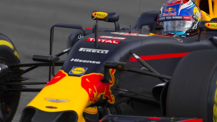 Verstappen klokt vijfde tijd in eerste vrije training | Formule 1 | AD.nl