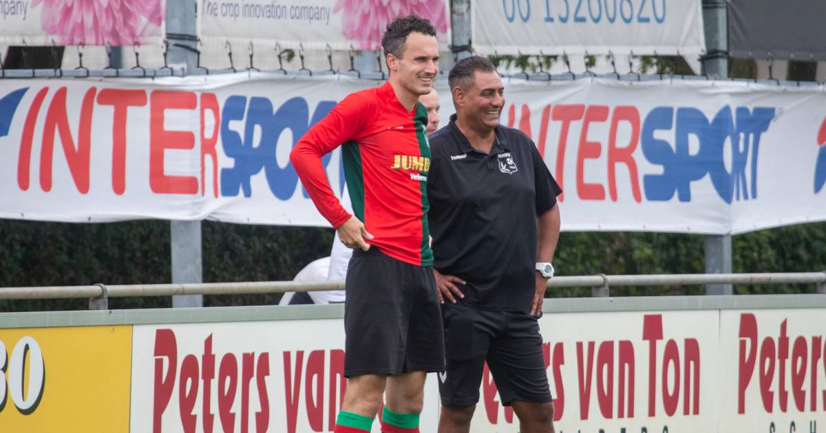 Na anderhalf jaar zonder voetbal staat Kersten weer op het veld bij ...