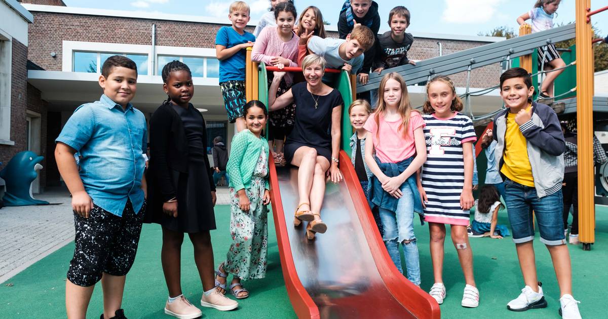 Eerste schooldag voor nieuwe directrice De Regenboog | Hemiksem | hln.be