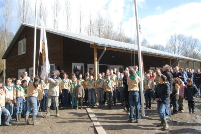 Vlag in top voor clubhuis scouts | Noordoostpolder | destentor.nl