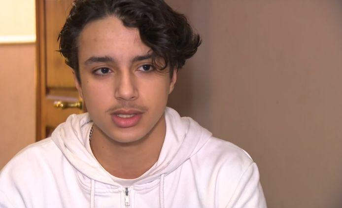Ilyas (18) krijgt huisarrest van Antwerps burgemeester De Wever tijdens ...