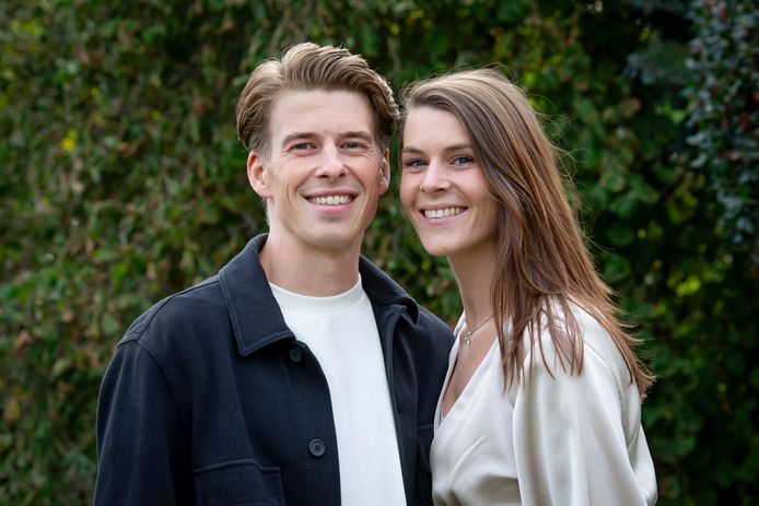 Na het allerslechtste nieuws gaat Jorg (28) op zijn knieën voor Janiek: ‘We houden ons vast aan ...