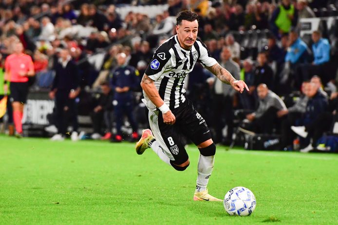 Een ‘herboren’ Mario Engels scoort bij Heracles dankzij bijzonder ...