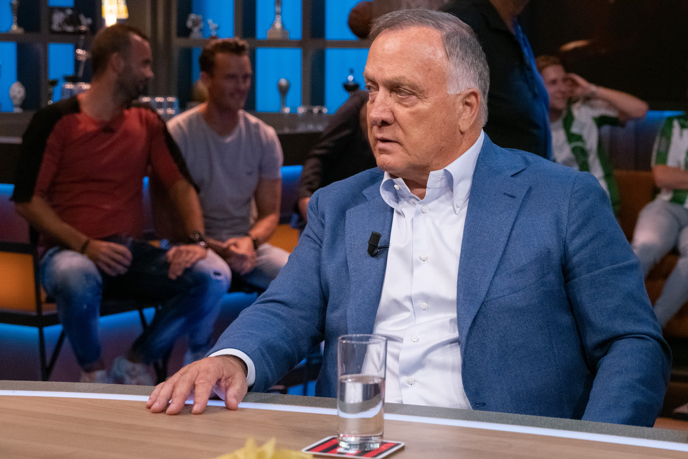 Dick Advocaat kondigt op tv terugkeer aan: ‘Krijg ongeveer het salaris ... Dick Advocaat kondigt op tv terugkeer aan: ‘Krijg ongeveer het salaris ...