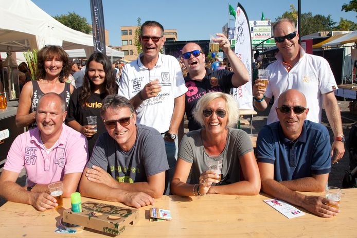 Balen! Grootste feest van Reeuwijk uitgesteld | Gouda | AD.nl