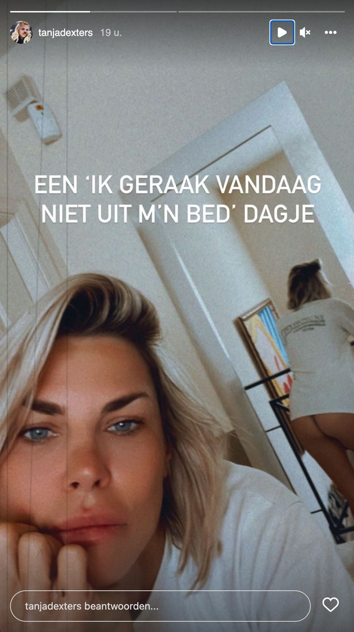 BV 24/7. Tanja Dexters is nog niet goed wakker en K3'tjes Julia en Marthe zijn klaar voor hun ...