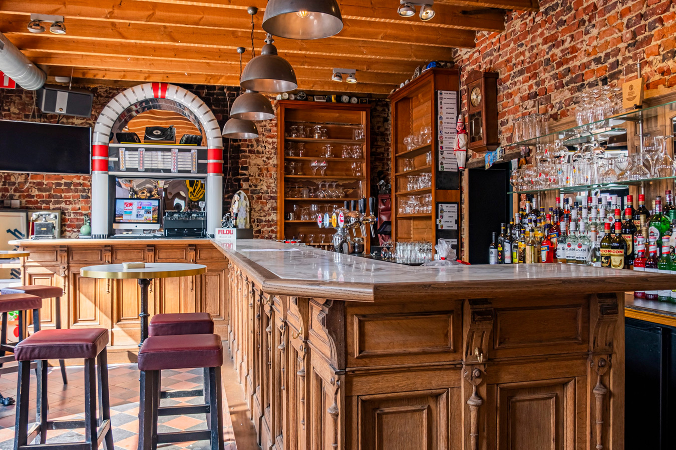 Santé, op Internationale Bierdag! Deze biercafés in het zuiden van West ...