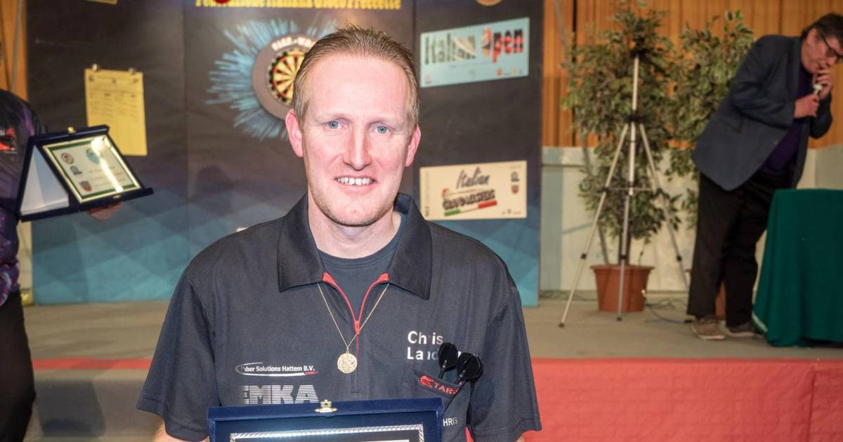 Chris Landman raast in sneltreinvaart naar tweede ronde bij WK darts ...
