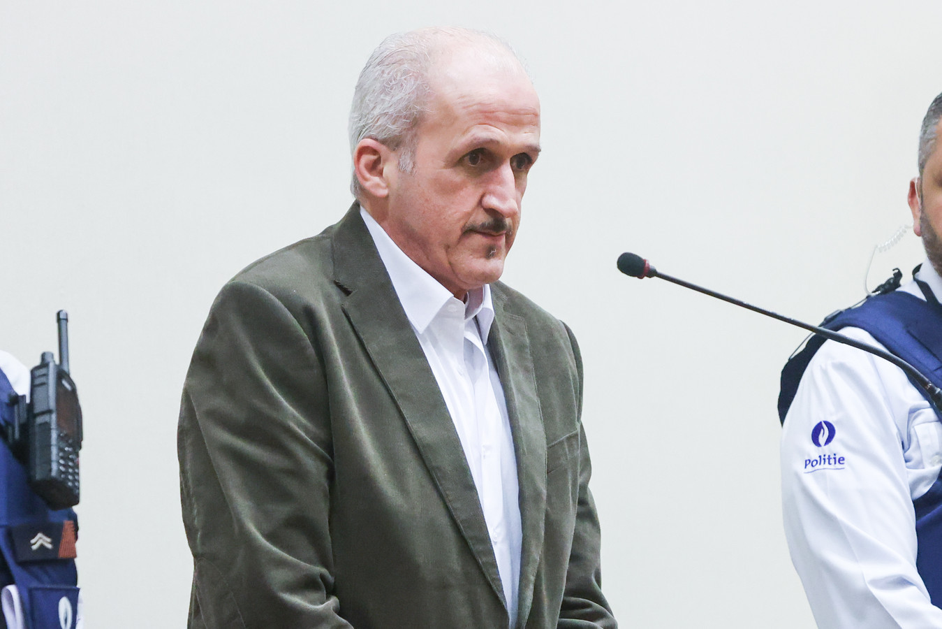 PASSIONELE MOORDEN. Inge (55) staat op punt om tirannieke man na 35 ...