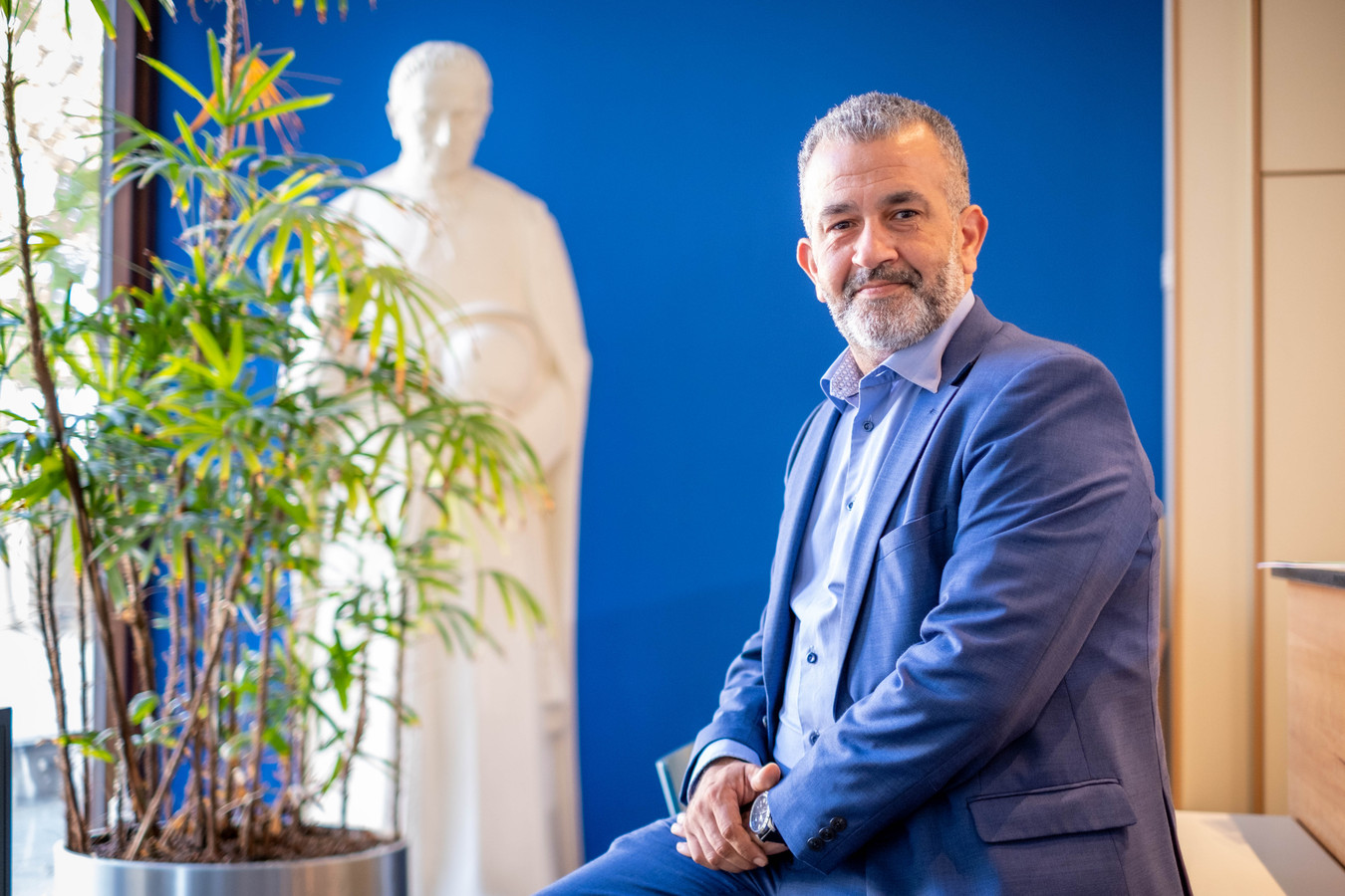 Hamid Riffi aan hoofd van het katholieke Scheppersinstituut: “Dat ik ...